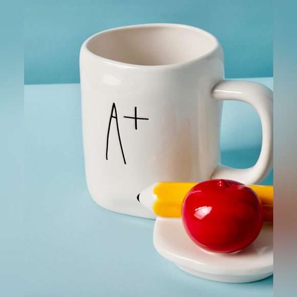 Rae Dunn | Dining | Lrae Dunn Teachers Mug A Mug With Apple Pencil Lid ...